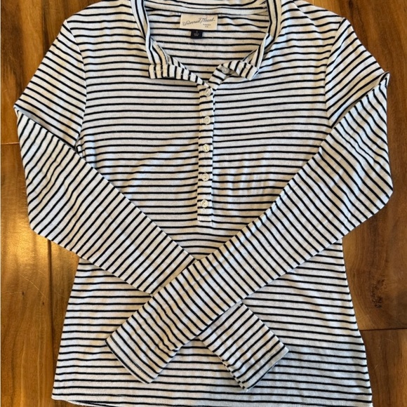 Universal Thread | Tops | Universal Thread Black And White Striped ...